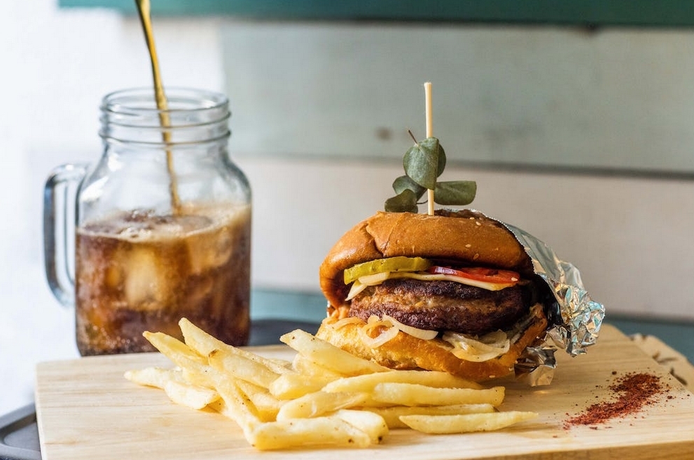 Intermittent Fasting: Understanding the Benefits and Risks - Digital ...